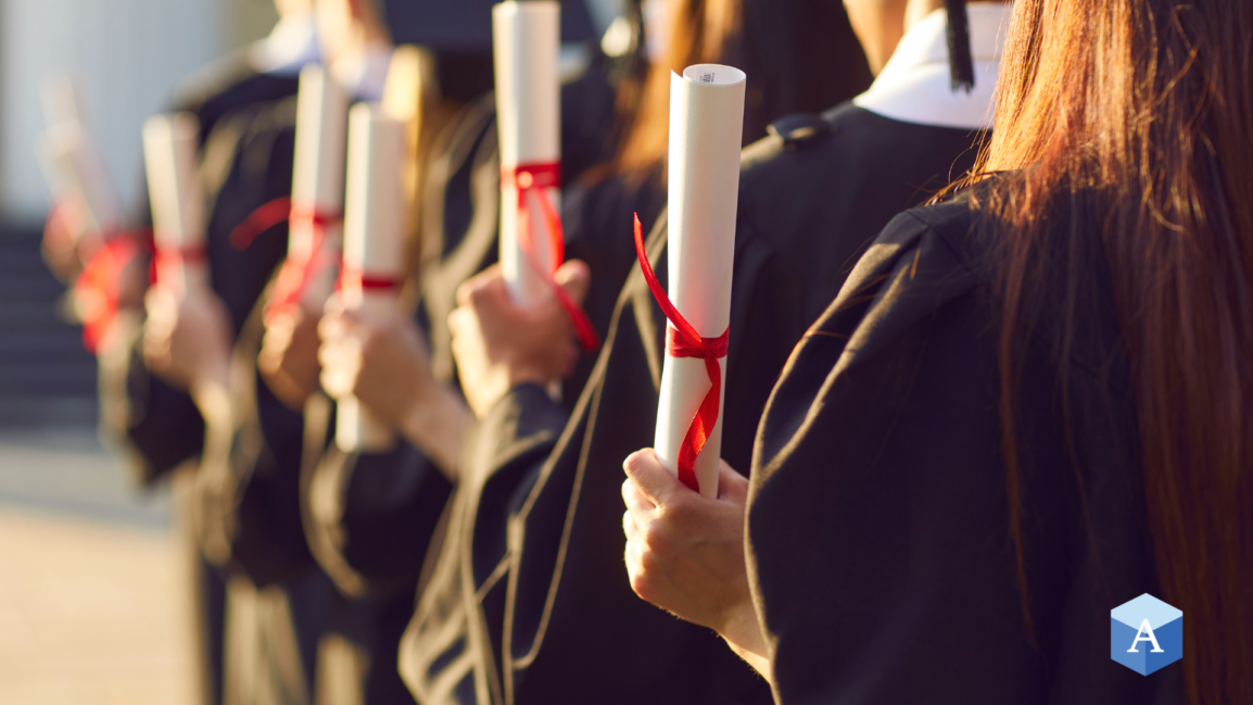Magna Cum Laude vs. Summa Cum Laude: What’s the Difference? - Blog